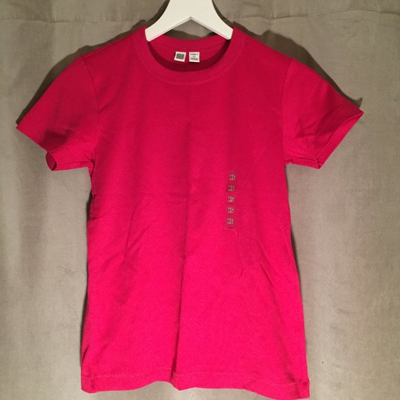 Uniqlo | Tops | Uniqlo U Fuchsia Pink Short Sleeve Tshirt | Poshmark